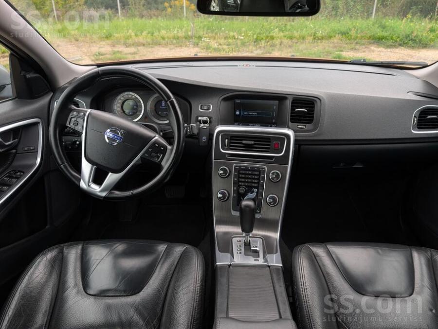 Brūns Volvo S60 2010 Rīga, ar dzinēja tilpumu 2.00 L un nobraukumu 192 tūkst. km par 5300 €, foto 19 vietnē AUTOMOTO.COM.LV