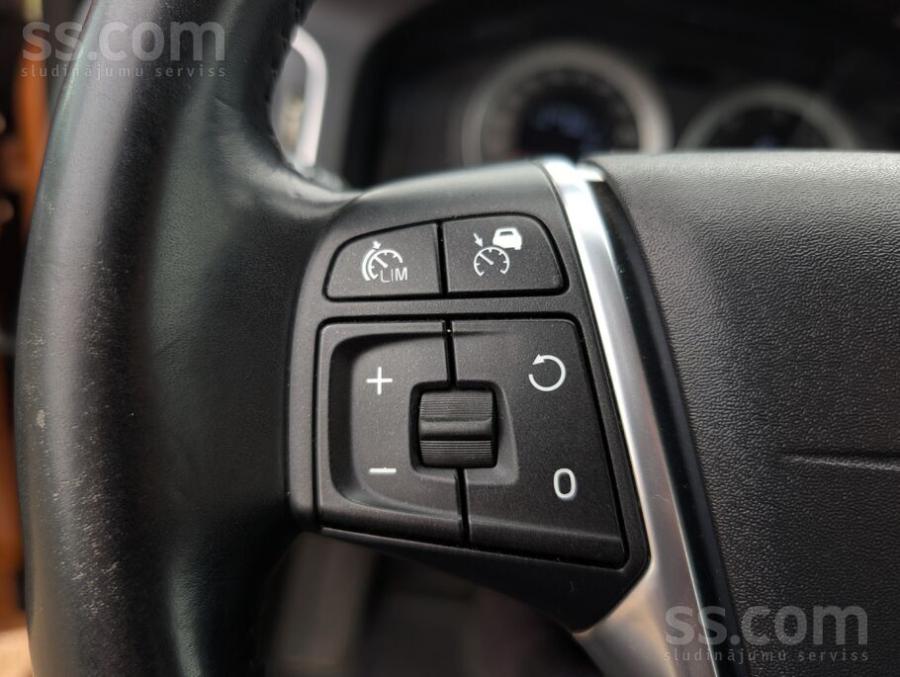 Brūns Volvo S60 2010 Rīga, ar dzinēja tilpumu 2.00 L un nobraukumu 192 tūkst. km par 5300 €, foto 24 vietnē AUTOMOTO.COM.LV