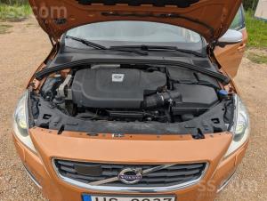 Brūns Volvo S60 2010 Rīga, ar dzinēja tilpumu 2.00 L un nobraukumu 192 tūkst. km par 5300 €, foto 29 vietnē AUTOMOTO.COM.LV