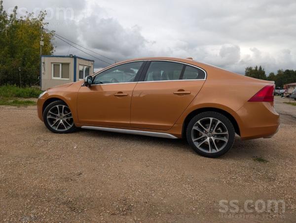 Volvo S60 2010 Rīga vietnē Brūns Volvo S60 2010 Rīga, ar dzinēja tilpumu 2.00 L un nobraukumu 192 tūkst. km par 5300 €, foto 8 vietnē AUTOMOTO.COM.LV