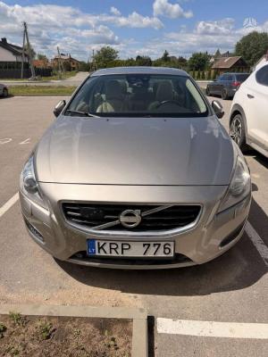 Brūns Volvo S60 2011 Kauņa, ar dzinēja tilpumu 1.98 L un nobraukumu 357 tūkst. km par 5300 €, foto  vietnē AUTOMOTO.COM.LV