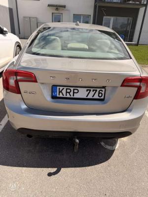 Brūns Volvo S60 2011 Kauņa, ar dzinēja tilpumu 1.98 L un nobraukumu 357 tūkst. km par 5300 €, foto 3 vietnē AUTOMOTO.COM.LV