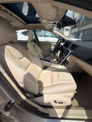 Brūns Volvo S60 2011 Kauņa, ar dzinēja tilpumu 1.98 L un nobraukumu 357 tūkst. km par 5300 €, foto 6 vietnē AUTOMOTO.COM.LV