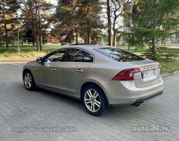 Brown Volvo S60 2011 in Tallinn, with an engine capacity of 2.00 L and mileage of 262 thousand km for 5990 €, photo 3 on AUTOMOTO.COM.LV