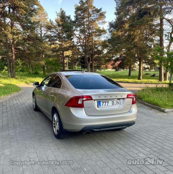 Brown Volvo S60 2011 in Tallinn, with an engine capacity of 2.00 L and mileage of 262 thousand km for 5990 €, photo 5 on AUTOMOTO.COM.LV