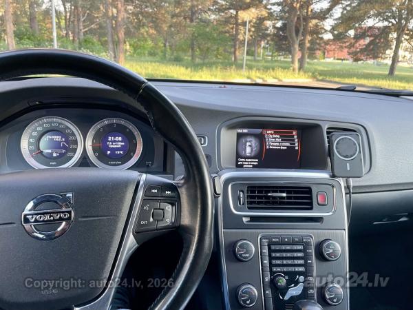Brown Volvo S60 2011 in Tallinn, with an engine capacity of 2.00 L and mileage of 262 thousand km for 5990 €, photo 7 on AUTOMOTO.COM.LV