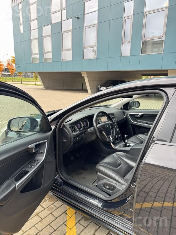 Brown Volvo S60 2011 in Jekabpils, with an engine capacity of 2.00 L and mileage of 356 thousand km for 6800 €, photo 9 on AUTOMOTO.COM.LV
