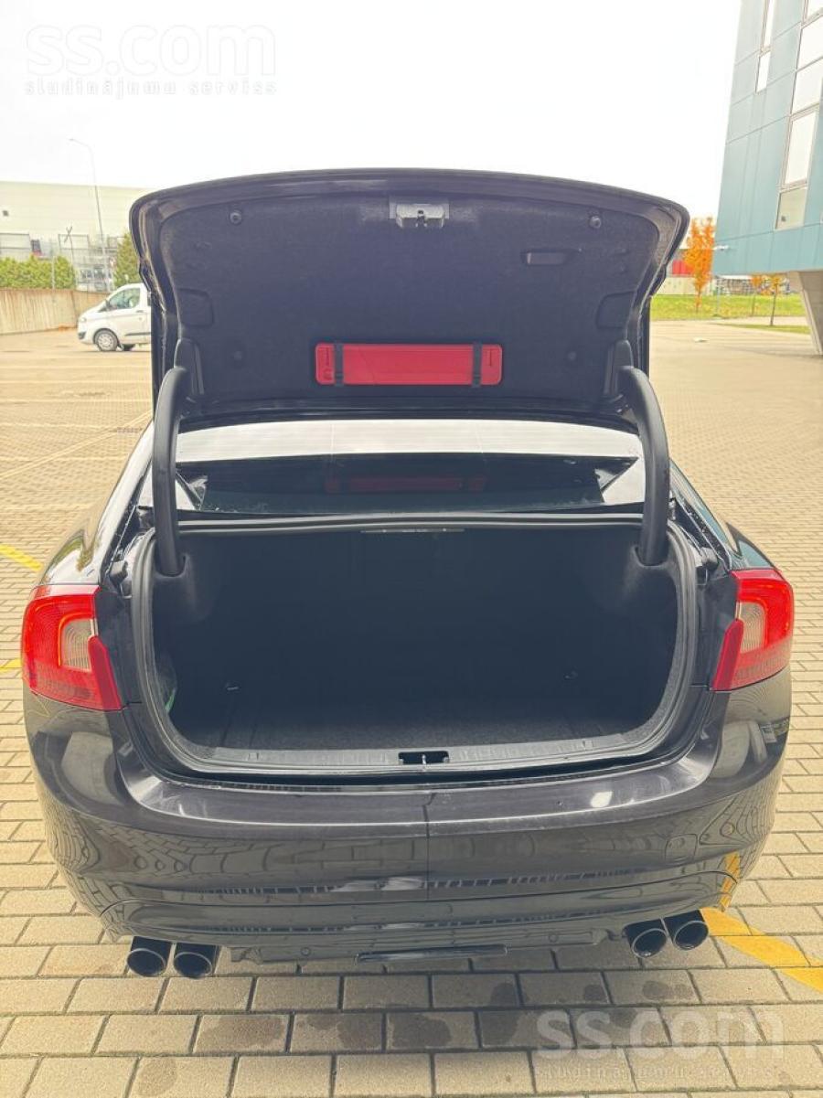 Brown Volvo S60 2011 in Jekabpils, with an engine capacity of 2.00 L and mileage of 356 thousand km for 6800 €, photo 12 on AUTOMOTO.COM.LV