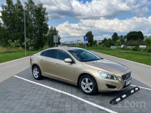 Brūns Volvo S60 2012 Rīga, ar dzinēja tilpumu 2.00 L un nobraukumu 272 tūkst. km par 5700 €, foto 7 vietnē AUTOMOTO.COM.LV