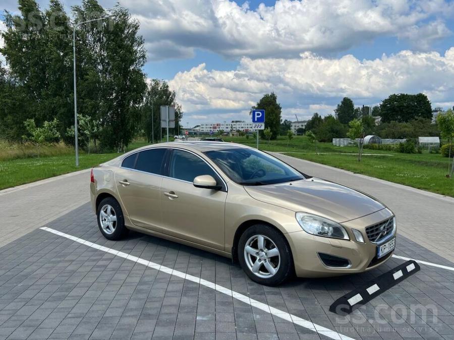 Brūns Volvo S60 2012 Rīga, ar dzinēja tilpumu 2.00 L un nobraukumu 272 tūkst. km par 5700 €, foto 7 vietnē AUTOMOTO.COM.LV