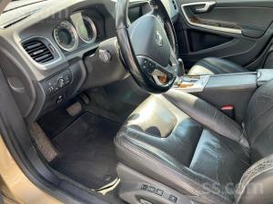Brūns Volvo S60 2012 Rīga, ar dzinēja tilpumu 2.00 L un nobraukumu 272 tūkst. km par 5700 €, foto 8 vietnē AUTOMOTO.COM.LV