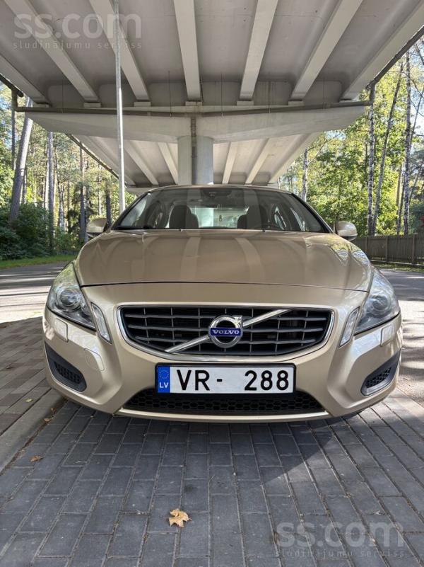 Brūns Volvo S60 2012 Jūrmala, ar dzinēja tilpumu 1.60 L un nobraukumu 246 tūkst. km par 5900 €, foto 1 vietnē AUTOMOTO.COM.LV