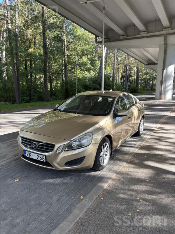 Brūns Volvo S60 2012 Jūrmala, ar dzinēja tilpumu 1.60 L un nobraukumu 246 tūkst. km par 5900 €, foto 3 vietnē AUTOMOTO.COM.LV