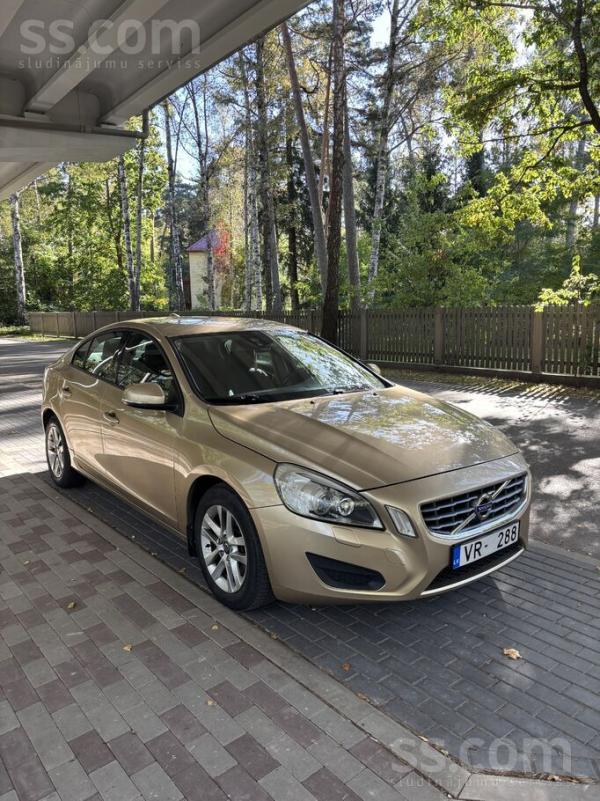 Brūns Volvo S60 2012 Jūrmala, ar dzinēja tilpumu 1.60 L un nobraukumu 246 tūkst. km par 5900 €, foto 4 vietnē AUTOMOTO.COM.LV