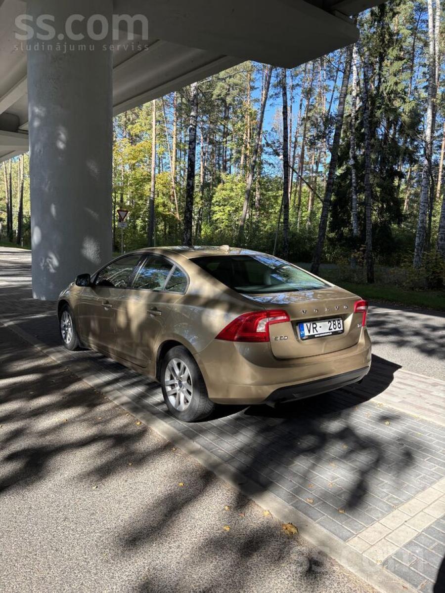 Brūns Volvo S60 2012 Jūrmala, ar dzinēja tilpumu 1.60 L un nobraukumu 246 tūkst. km par 5900 €, foto 5 vietnē AUTOMOTO.COM.LV
