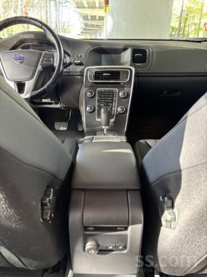 Brūns Volvo S60 2012 Jūrmala, ar dzinēja tilpumu 1.60 L un nobraukumu 246 tūkst. km par 5900 €, foto 12 vietnē AUTOMOTO.COM.LV