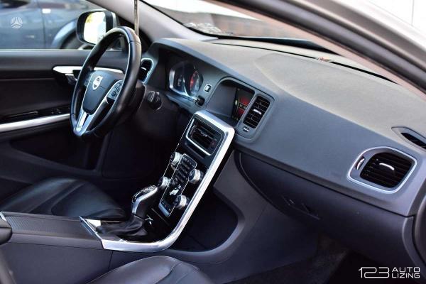 Brūns Volvo S60 2015 Kretinga, ar dzinēja tilpumu 2.00 L un nobraukumu 270 tūkst. km par 7650 €, foto 2 vietnē AUTOMOTO.COM.LV