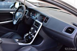 Brūns Volvo S60 2015 Kretinga, ar dzinēja tilpumu 2.00 L un nobraukumu 270 tūkst. km par 7650 €, foto 3 vietnē AUTOMOTO.COM.LV