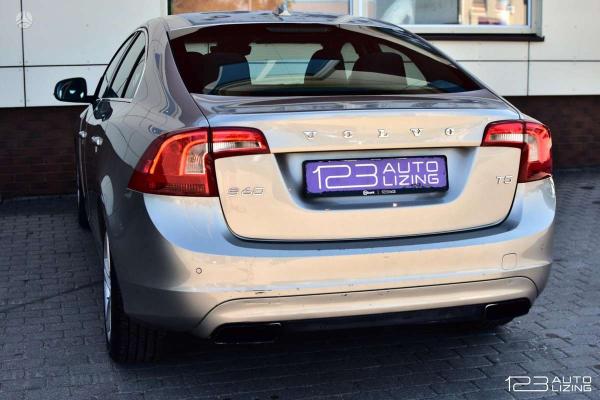 Brūns Volvo S60 2015 Kretinga, ar dzinēja tilpumu 2.00 L un nobraukumu 270 tūkst. km par 7650 €, foto 8 vietnē AUTOMOTO.COM.LV