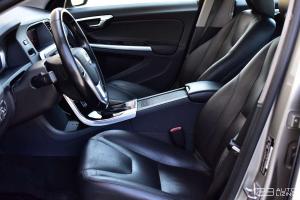 Brūns Volvo S60 2015 Kretinga, ar dzinēja tilpumu 2.00 L un nobraukumu 270 tūkst. km par 7650 €, foto 16 vietnē AUTOMOTO.COM.LV