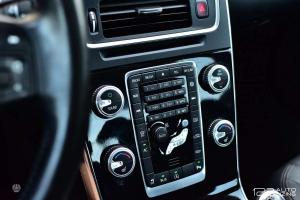 Brūns Volvo S60 2015 Kretinga, ar dzinēja tilpumu 2.00 L un nobraukumu 270 tūkst. km par 7650 €, foto 20 vietnē AUTOMOTO.COM.LV
