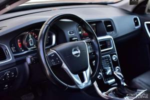 Brūns Volvo S60 2015 Kretinga, ar dzinēja tilpumu 2.00 L un nobraukumu 270 tūkst. km par 7650 €, foto 27 vietnē AUTOMOTO.COM.LV