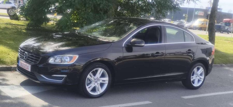 Brown Volvo S60 2015 in Klaipeda, with an engine capacity of 2.00 L and mileage of 200 thousand km for 5200 €, photo 5 on AUTOMOTO.COM.LV