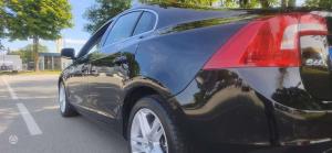Brown Volvo S60 2015 in Klaipeda, with an engine capacity of 2.00 L and mileage of 200 thousand km for 5200 €, photo 7 on AUTOMOTO.COM.LV