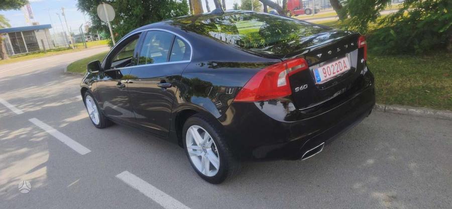 Brown Volvo S60 2015 in Klaipeda, with an engine capacity of 2.00 L and mileage of 200 thousand km for 5200 €, photo 13 on AUTOMOTO.COM.LV