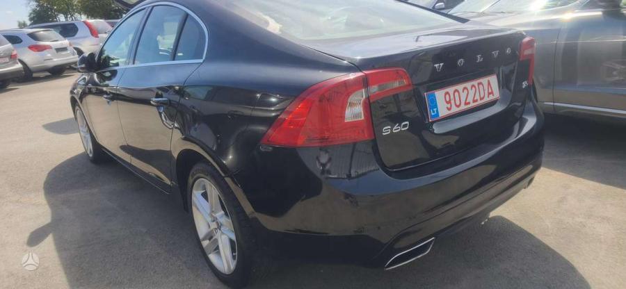 Brown Volvo S60 2015 in Klaipeda, with an engine capacity of 2.00 L and mileage of 200 thousand km for 5200 €, photo 18 on AUTOMOTO.COM.LV