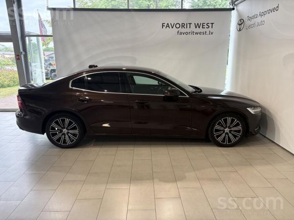 Brown Volvo S60 2020 in Ventspils, with an engine capacity of 2.00 L and mileage of 105 thousand km for 22490 €, photo 3 on AUTOMOTO.COM.LV