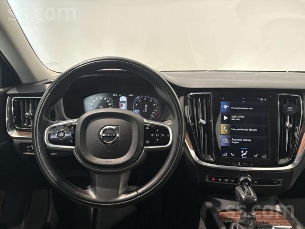 Brown Volvo S60 2020 in Ventspils, with an engine capacity of 2.00 L and mileage of 105 thousand km for 22490 €, photo 10 on AUTOMOTO.COM.LV