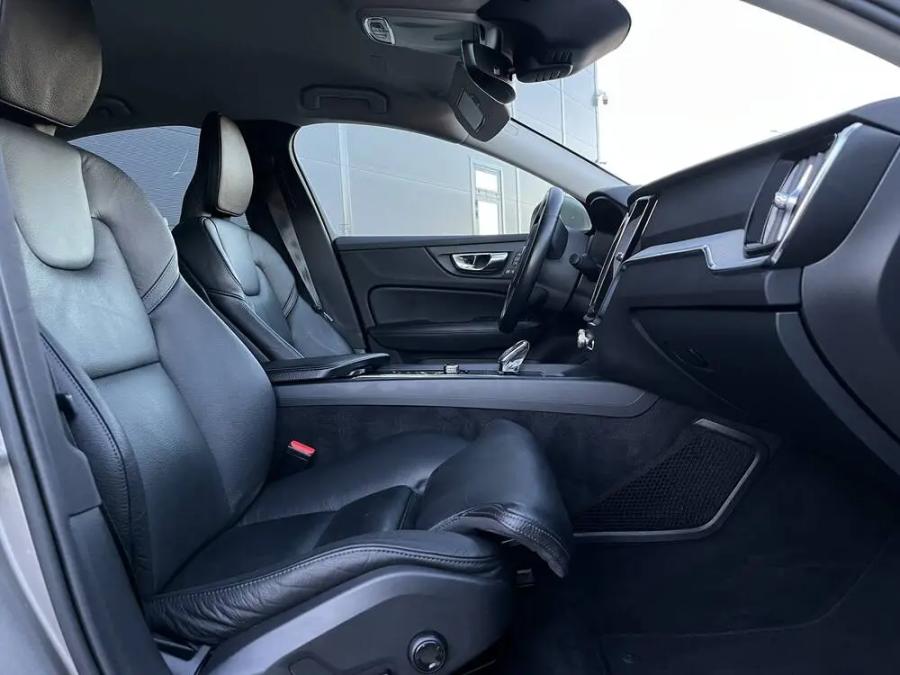 Brūns Volvo S60 2020 Rīga, ar dzinēja tilpumu 2.00 L un nobraukumu 229 tūkst. km par 16990 €, foto 7 vietnē AUTOMOTO.COM.LV
