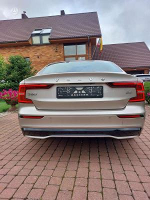 Brūns Volvo S60 2023 Klaipėda, ar dzinēja tilpumu 2.00 L un nobraukumu 24 tūkst. km par 25300 €, foto 7 vietnē AUTOMOTO.COM.LV