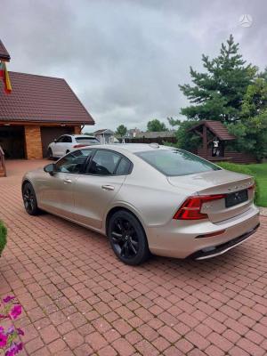 Brūns Volvo S60 2023 Klaipėda, ar dzinēja tilpumu 2.00 L un nobraukumu 24 tūkst. km par 25300 €, foto 8 vietnē AUTOMOTO.COM.LV