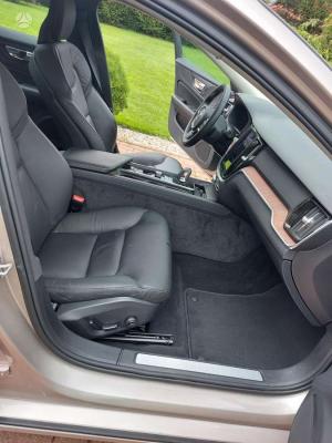 Brūns Volvo S60 2023 Klaipėda, ar dzinēja tilpumu 2.00 L un nobraukumu 24 tūkst. km par 25300 €, foto 17 vietnē AUTOMOTO.COM.LV