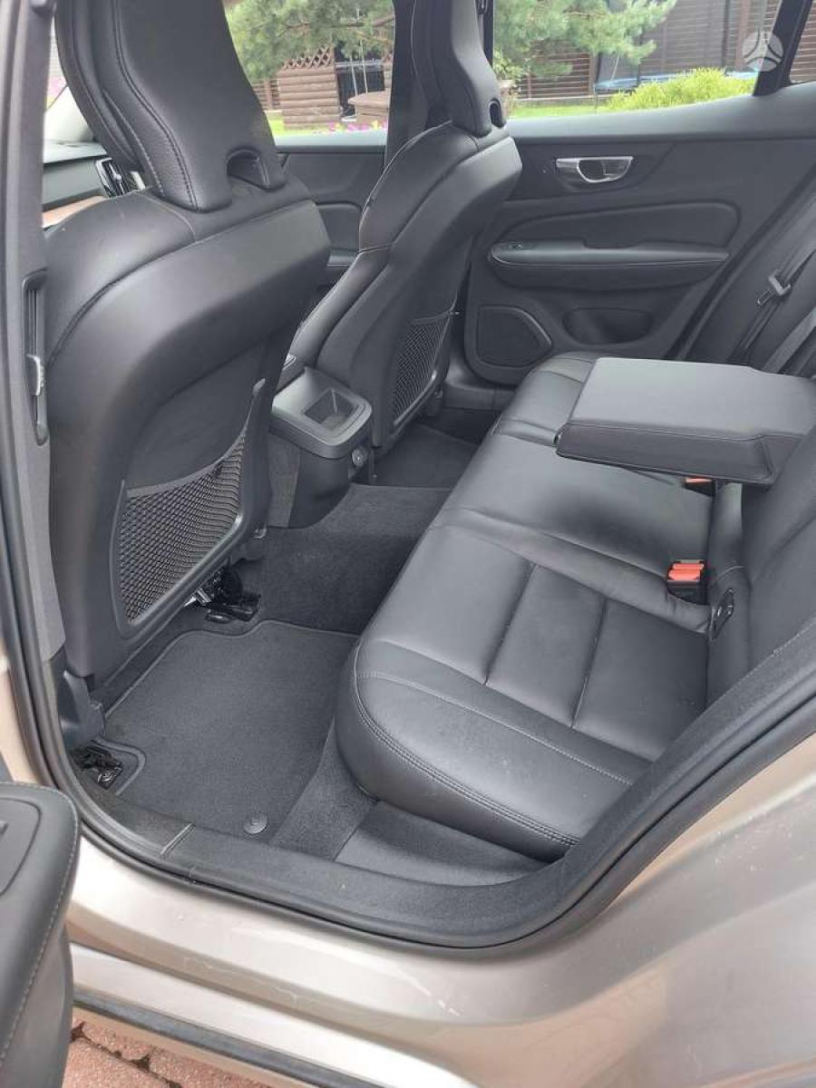Brūns Volvo S60 2023 Klaipėda, ar dzinēja tilpumu 2.00 L un nobraukumu 24 tūkst. km par 25300 €, foto 21 vietnē AUTOMOTO.COM.LV