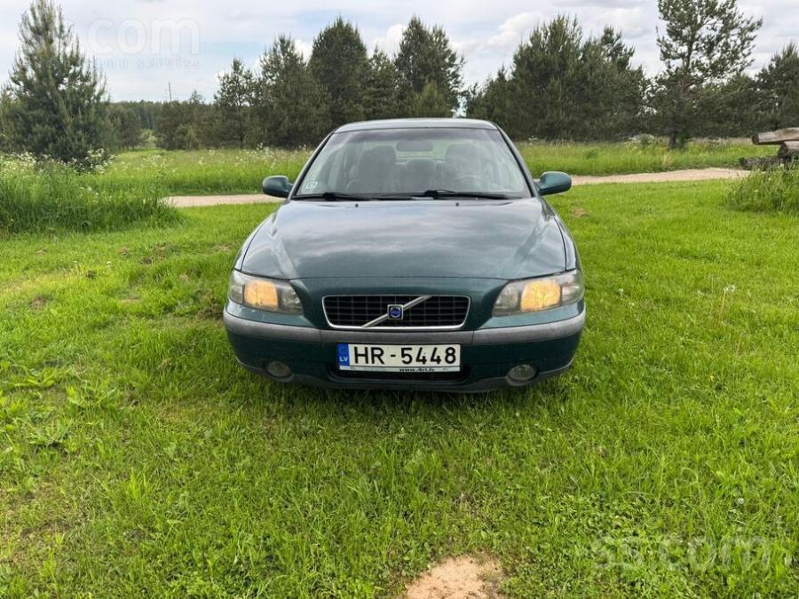 Zaļš Volvo S60 2001 Ogre, ar dzinēja tilpumu 2.40 L un nobraukumu 521 tūkst. km par 600 €, foto 4 vietnē AUTOMOTO.COM.LV