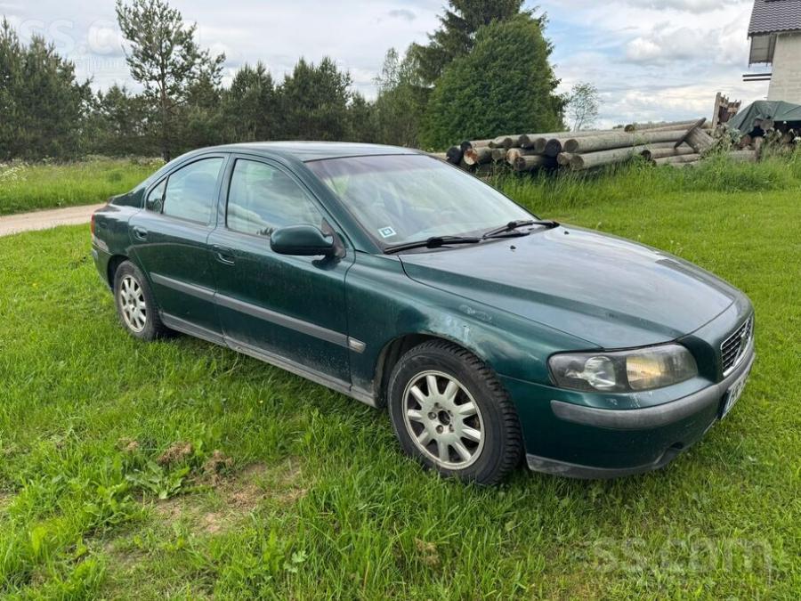 Zaļš Volvo S60 2001 Ogre, ar dzinēja tilpumu 2.40 L un nobraukumu 521 tūkst. km par 600 €, foto 6 vietnē AUTOMOTO.COM.LV