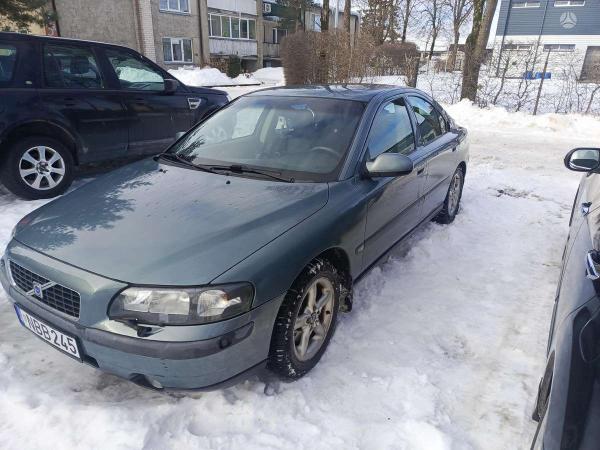 Zaļš Volvo S60 2001 Šilutė, ar dzinēja tilpumu 2.44 L un nobraukumu 381 tūkst. km par 1250 €, foto 2 vietnē AUTOMOTO.COM.LV