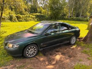 Green Volvo S60 2001 in Riga, with an engine capacity of 2.40 L and mileage of 43 thousand km for 600 €, photo 3 on AUTOMOTO.COM.LV