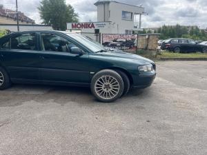 Green Volvo S60 2002 in Siauliai, with an engine capacity of 2.40 L and mileage of 330 thousand km for 1149 €, photo 23 on AUTOMOTO.COM.LV