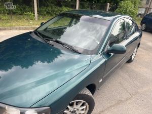 Green Volvo S60 2002 in Siauliai, with an engine capacity of 2.40 L and mileage of 330 thousand km for 1149 €, photo 10 on AUTOMOTO.COM.LV