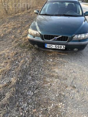 Zaļš Volvo S60 2002 Jelgava, ar dzinēja tilpumu 2.40 L un nobraukumu 384 tūkst. km par 1700 €, foto 3 vietnē AUTOMOTO.COM.LV