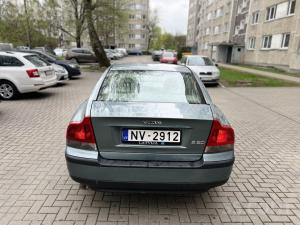 Zaļš Volvo S60 2002 Rīga, ar dzinēja tilpumu 2.40 L un nobraukumu 277 tūkst. km par 1150 €, foto 3 vietnē AUTOMOTO.COM.LV