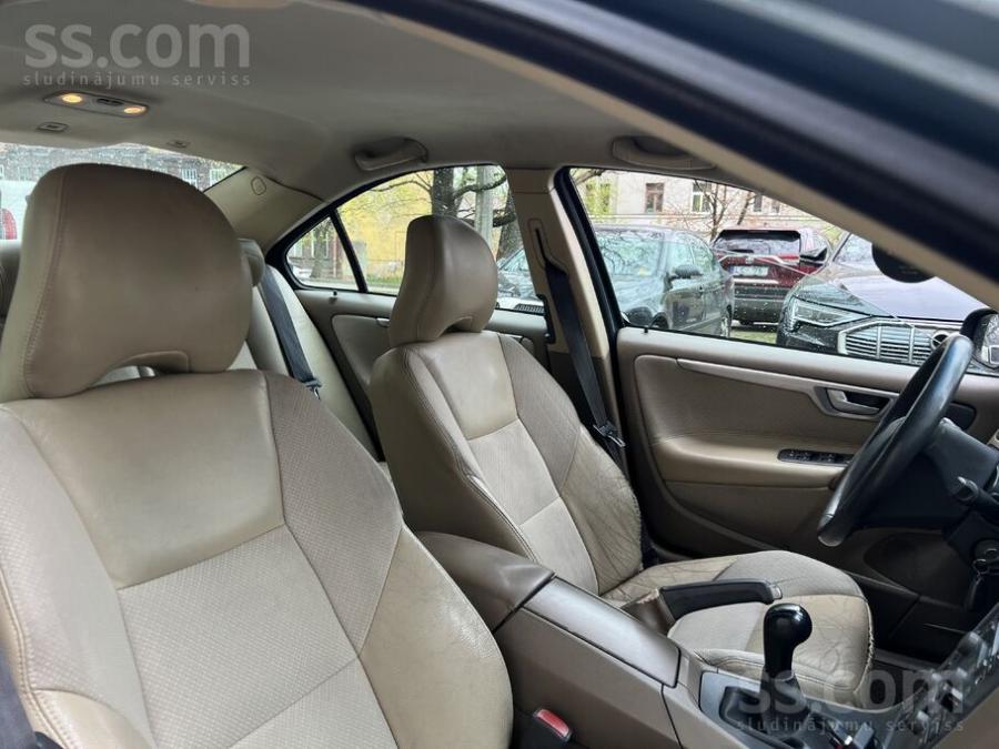 Zaļš Volvo S60 2002 Rīga, ar dzinēja tilpumu 2.40 L un nobraukumu 277 tūkst. km par 1150 €, foto 9 vietnē AUTOMOTO.COM.LV