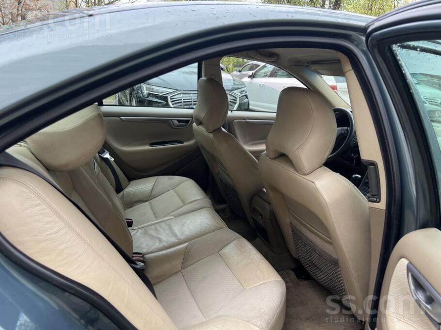 Zaļš Volvo S60 2002 Rīga, ar dzinēja tilpumu 2.40 L un nobraukumu 277 tūkst. km par 1150 €, foto 10 vietnē AUTOMOTO.COM.LV