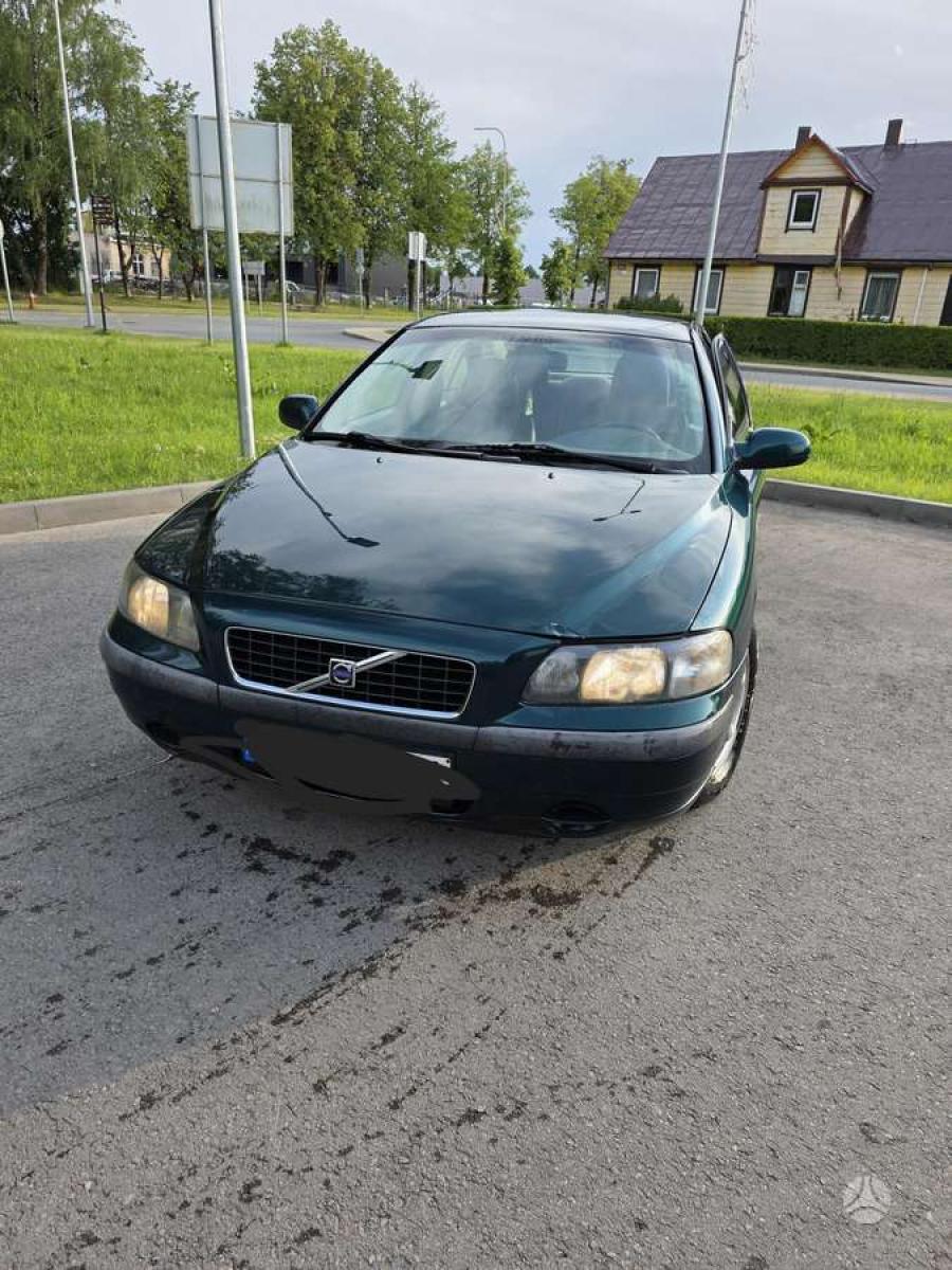 Zaļš Volvo S60 2002 Rokiškis, ar dzinēja tilpumu 2.40 L un nobraukumu 3 tūkst. km par 900 €, foto 3 vietnē AUTOMOTO.COM.LV