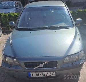 Zaļš Volvo S60 2003 Jēkabpils, ar dzinēja tilpumu 2.40 L un nobraukumu 0 tūkst. km par 1700 €, foto 4 vietnē AUTOMOTO.COM.LV