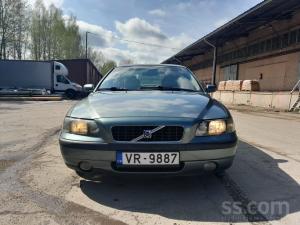 Zaļš Volvo S60 2004 Rīga, ar dzinēja tilpumu 2.40 L un nobraukumu 0 tūkst. km par 1790 €, foto 1 vietnē AUTOMOTO.COM.LV